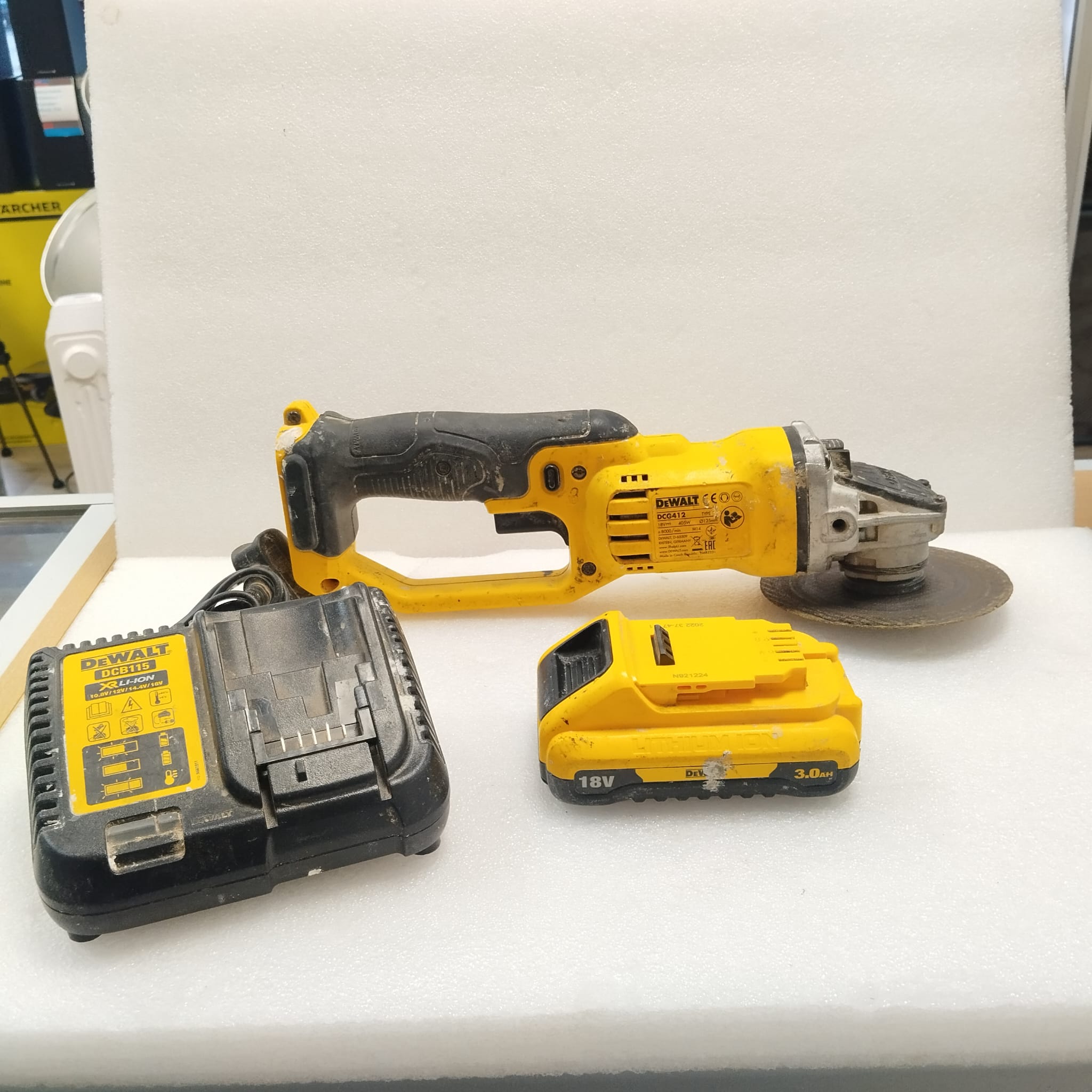 Pre-owned DEWALT DCG412 XR 18V Li-Ion Cordless Angle Grinder - Own4Less
